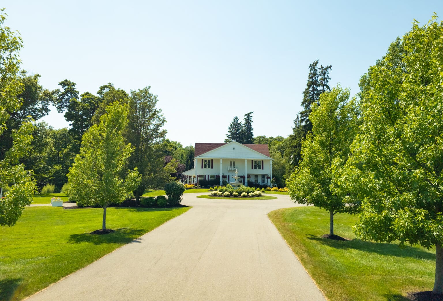 Avanti Mansion | Indoor and Outdoor Wedding Venue in Buffalo, NY
